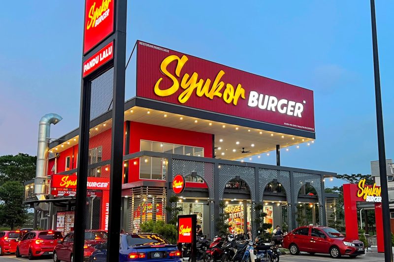 syukor Burger | Daily Niaga
